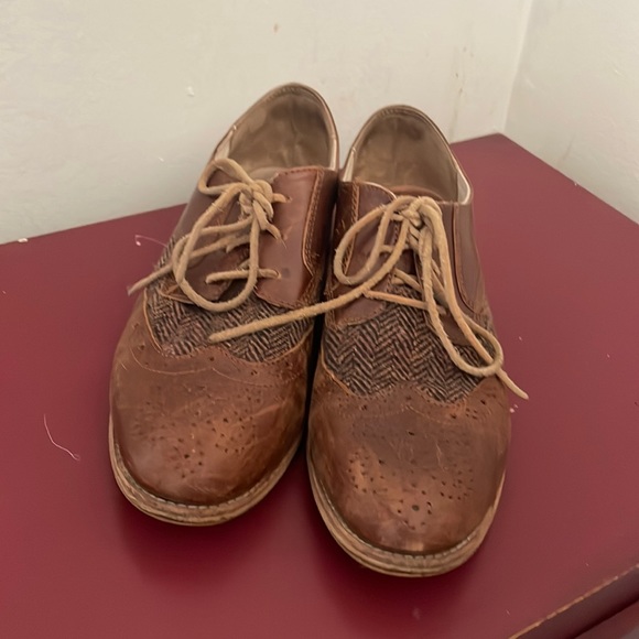 Caterpillar | Shoes | Cat Two Tone Lace Up Oxford | Poshmark